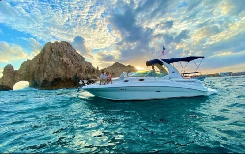 Cabo: Sunset Arch Yacht Tour - Dinner & Drinks up to 20 ppl - Group Size and Comfort