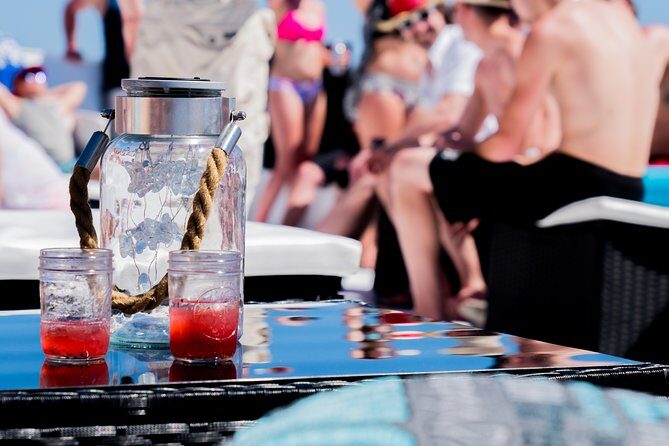 Cabo Sunset Dinner Cruise with Live Music & Open Bar on Cabo Wave - Who Should Consider This Tour?