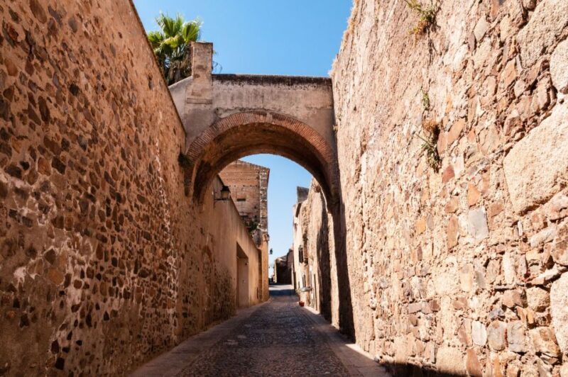 Cáceres: Guided City Highlights Walking Tour - Who Should Consider This Tour?