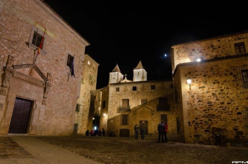 Caceres: Guided Sunset Sightseeing Tour - Why This Tour Represents Good Value