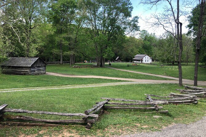 Cades Cove Jeep Tour - Introducing the Cades Cove Jeep Tour