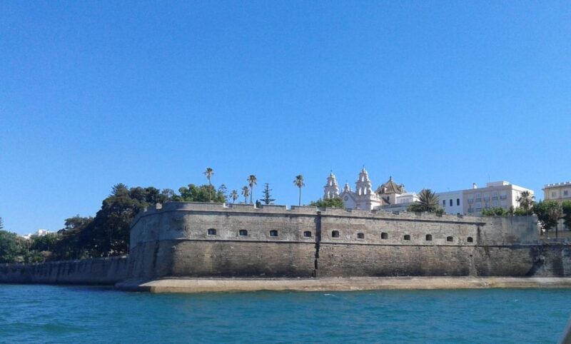 Cadiz: Bay of Cadiz Catamaran Tour with Host - What to Expect from the Cádiz Bay Catamaran Tour