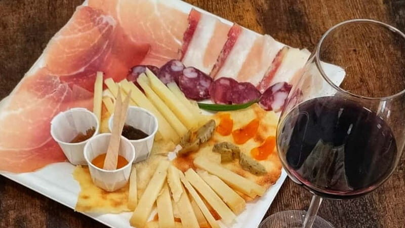 Cagliari: Food and Wine Tasting Experience - Key Points