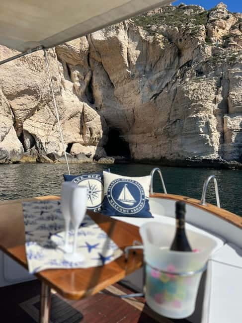 Cagliari: Là Dolce Vita Sunset Tour with Prosecco and Snacks - Who Is It Best For?