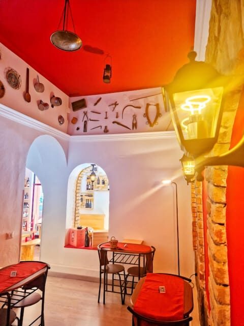 Cagliari Old Town: Wine Tasting and local products - Key Points