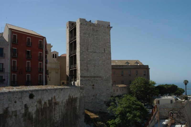 Cagliari: Walking Tour of the Old City - Key Points