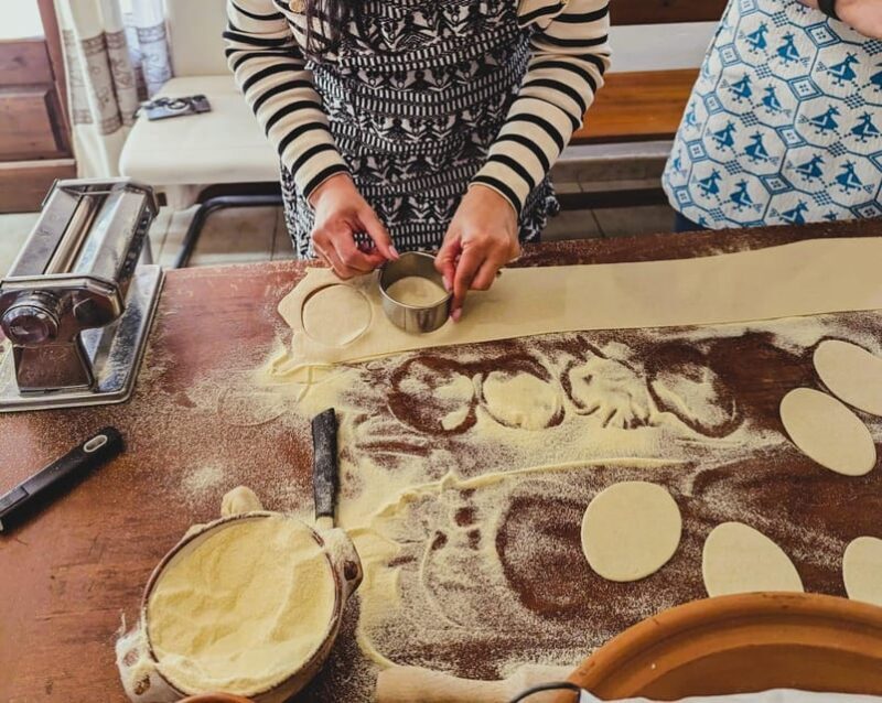Cagliari: Workshop di pasta fresca tradizionale sarda - What the Workshop Involves