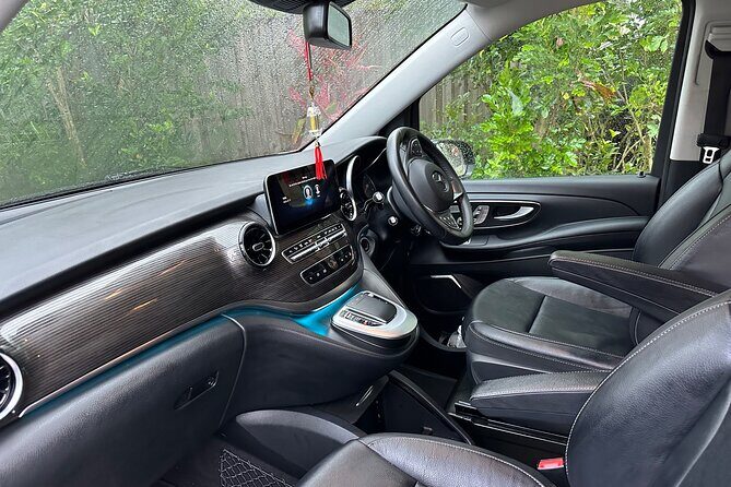 Cairns Airport to Port Douglas Private Transfer With Return - The Experience on the Road