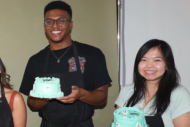 Cake Decorating in Houston - Who Should Consider This Experience?