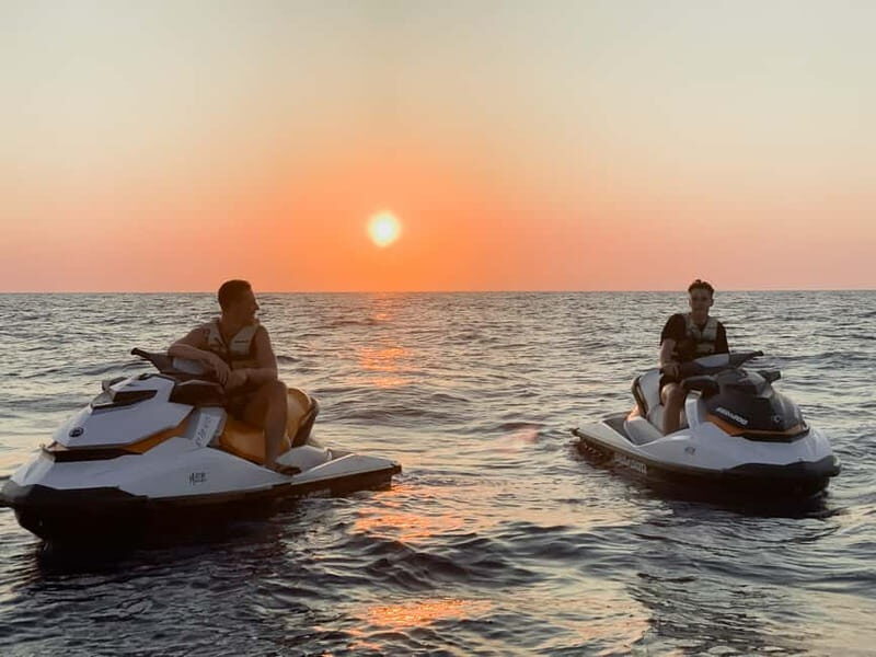 Cala d'Or | Jet Ski Sunset Tour 1h15 along southeast coast. - The Equipment and Safety Measures