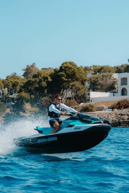 Cala d'Or | Jet Ski Tour 30 min along southeast coast. - What the Reviews Tell Us