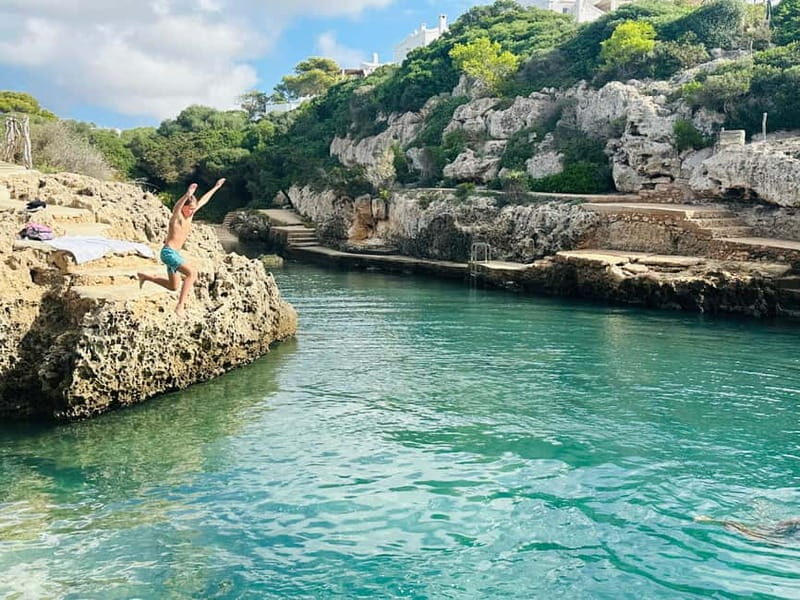 Cala en Blanes: Secret spots for the best dives with a local guide - Who Would Love This Tour?