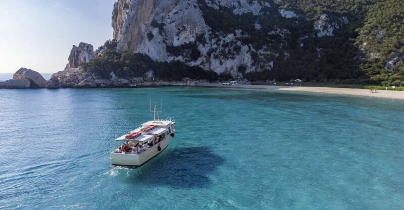 Cala Gonone: Boat ride to Cala Luna beach - An In-Depth Look at the Cala Gonone Boat Tour to Cala Luna