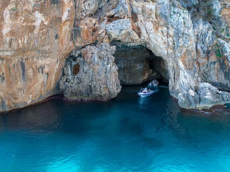 Cala Gonone: Dinghy Excursion to C. Mariolu and C. Goloritzè - Key Points