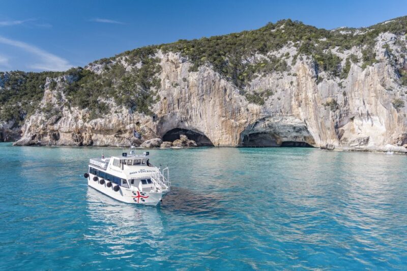 Cala Gonone: Grotta del Bue Marino and Cala Luna Boat Tour - Cala Luna: Sardinia’s Film-Star Beach