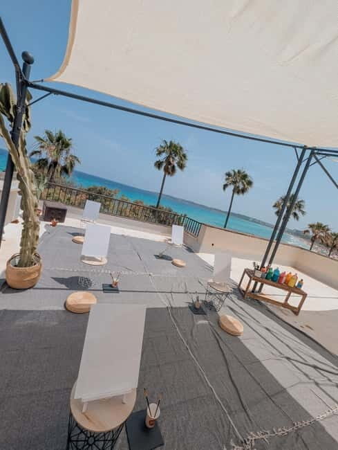 Cala Millor: Cava & Canvas Art Night at Coconut Shack - An Artistic Evening in Cala Millor: A Closer Look