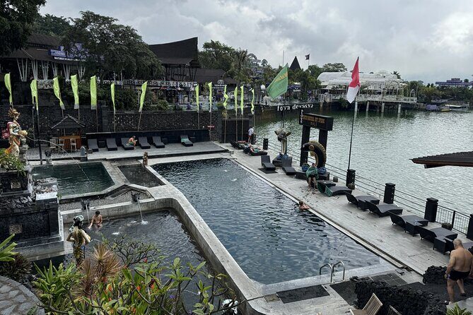 Caldera Volcano Hot Spring Tour with Lunch and Massage - Who Should Consider This Tour?