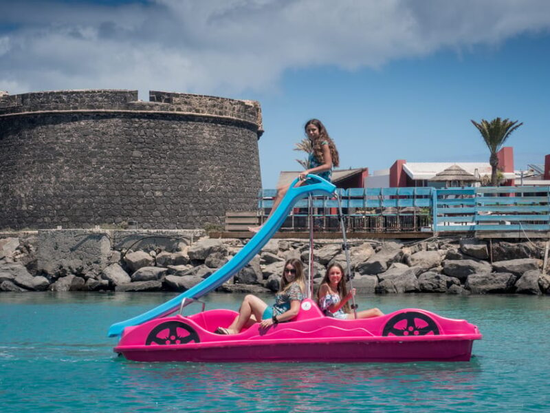 Caleta de Fuste: Pedalo with slide rental - Summary