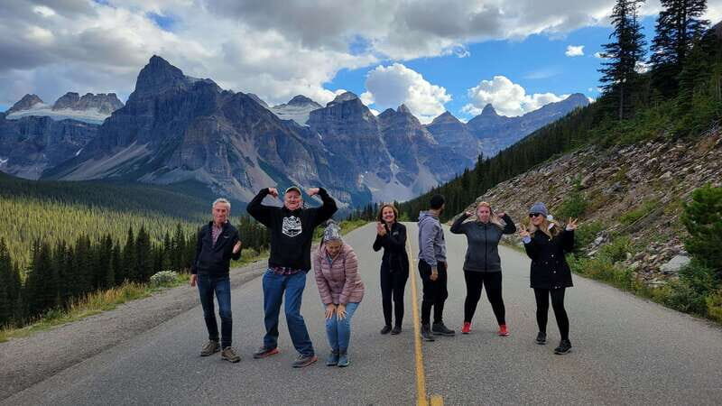 Calgary: 2-Day Banff National Park Highlights Summer Tour - An In-Depth Look at the Tour Experience