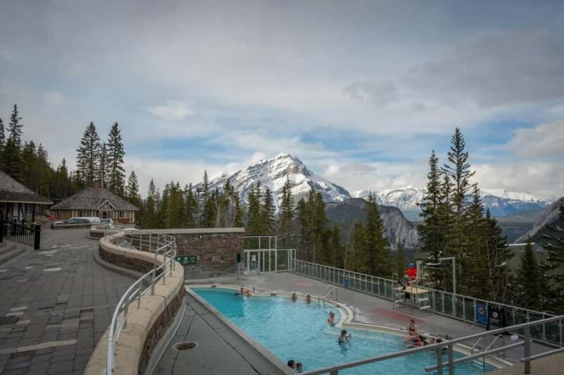Calgary: Banff Gondola, Hot Spring, Bow Fall and Top 3 Lakes - FAQ