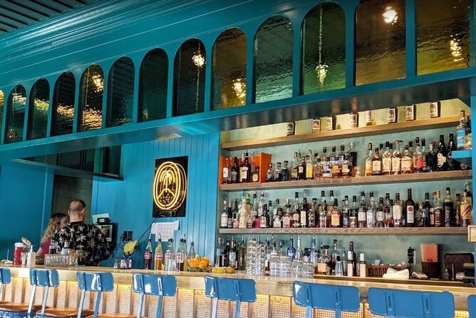 Calgary Bar Crawl: Cruisin' Calgary - Who Will Love This Tour?