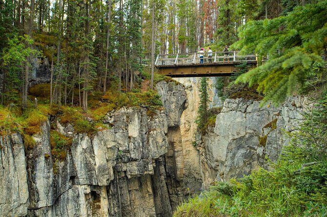 Calgary to Jasper: Ultimate Canadian Rockies Experience - Crescent Falls: A Hidden Gem
