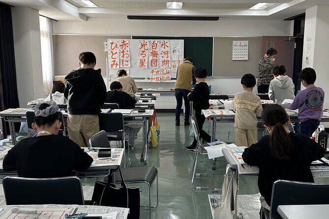 Calligraphy Experience in Tokyo Writing on Colored Paper - What Does the Experience Feel Like?