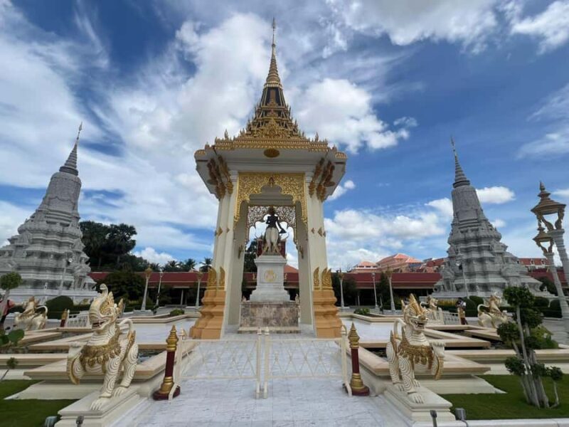 Cambodia Dark History Killing Field and Genocide Museum Tour - Practical Tips for Visitors