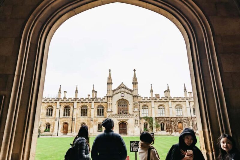 Cambridge: Alumni-led Walking Tour w/opt King's Chapel - What Makes This Tour Stand Out