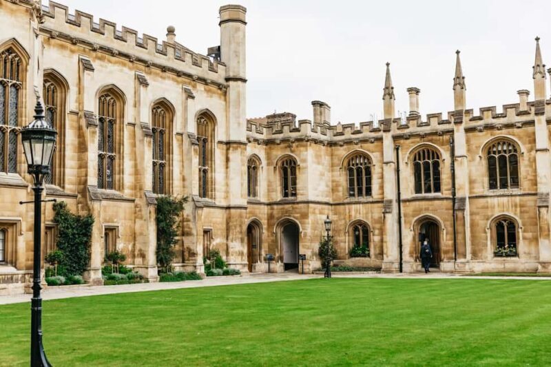 Cambridge: Alumni-led Walking Tour w/opt King's Chapel - Authentic Stories and Personal Touch