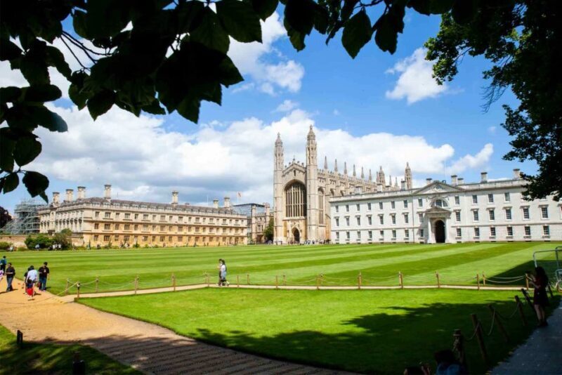 Cambridge: University Alumni Tour with Kings College Option - Inside Kings College Chapel