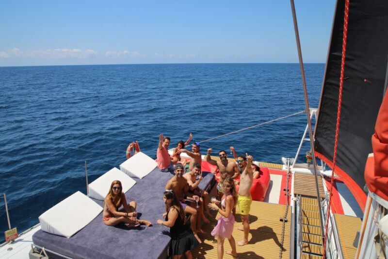 Cambrils: Catamaran Cruise with Drinks and BBQ Lunch Option - Included in Your Ticket