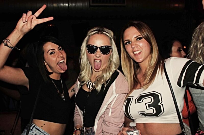 Camden Pub Crawl & Bar Tour London - Exploring the Camden Pub Crawl Experience