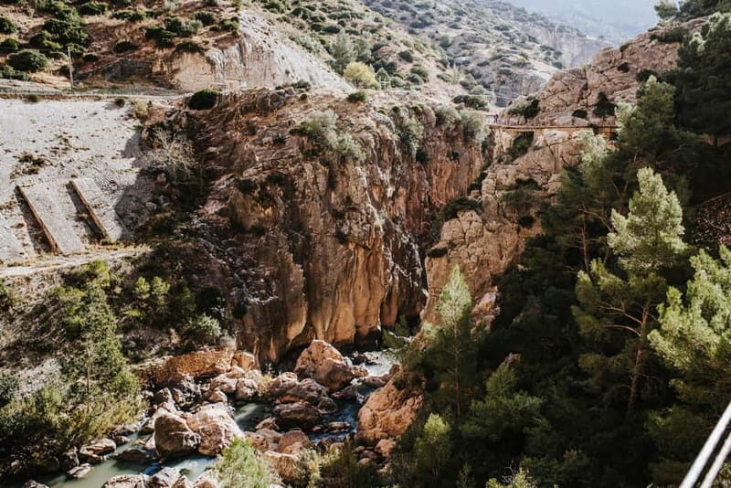 Caminito del Rey: Guided tour in German from El Chorro - The Itinerary Breakdown