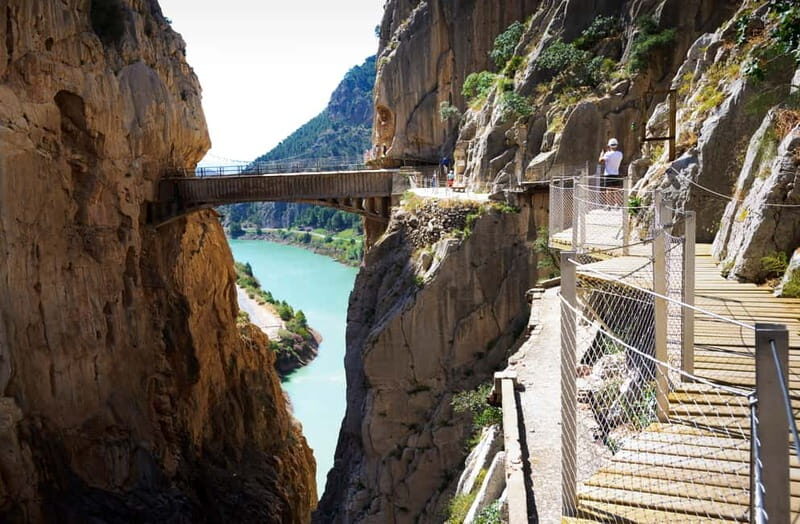 Caminito del Rey. Guided tour in Italian from El Chorro. - Key Points