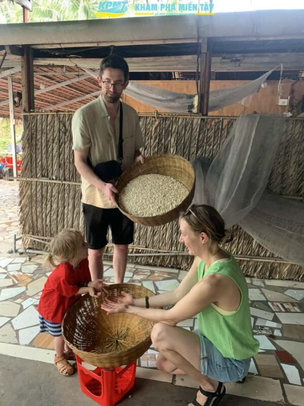 Can Tho: Con Son Islet Tour & Local Cake Making - Making Traditional Vietnamese Cakes
