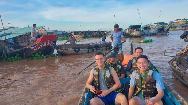 Can Tho: Floating Market, Canals, Garden & Cooking Class - Relaxing in a Traditional Hut with Fruits & Tea