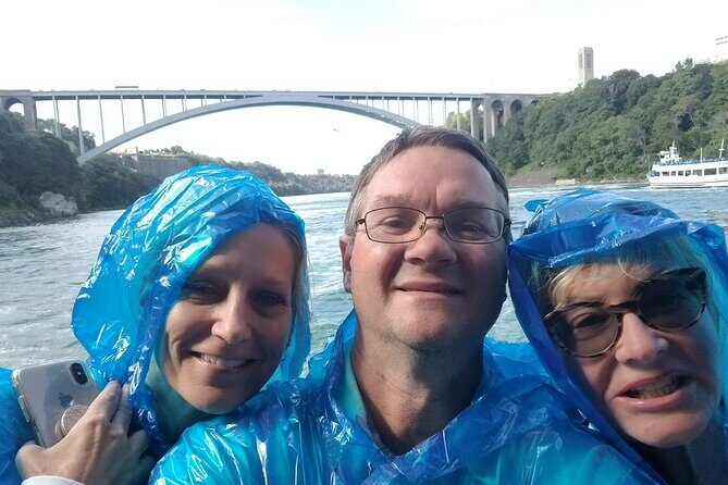 Canada/USA Incredible Wonder Tour of both sides of Niagara Falls - The Sum Up