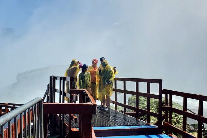 Canada/USA Incredible Wonder Tour of both sides of Niagara Falls - FAQs