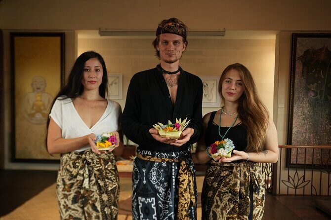 Canang Sari Making Experience in Ubud - An Authentic Balinese Craft: Canang Sari Making in Ubud