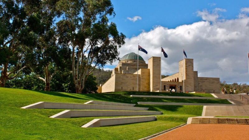 Canberra: City Highlights Day Tour with Entrance Fees - FAQs