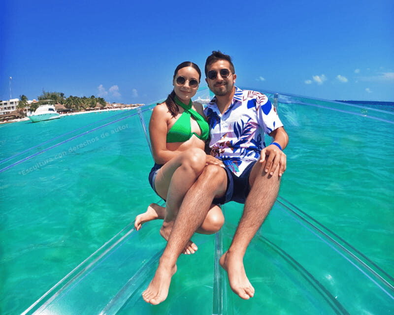 Cancun: Boat trip with transparent bottom and drinks - In Closing