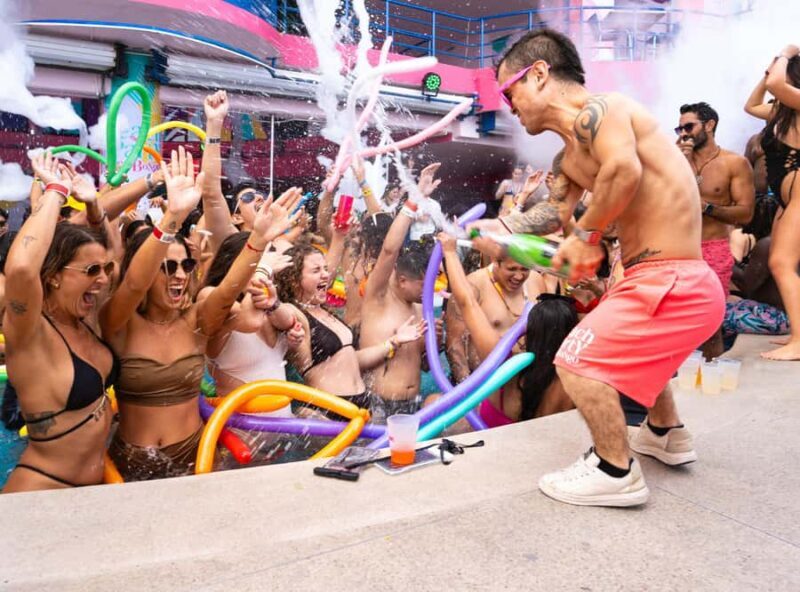 Cancun: Coco Bongo Spring Break Beach Party with Open Bar - Setting the Scene: What to Expect at the Coco Bongo Beach Party