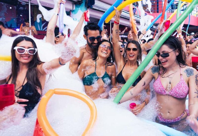 Cancun: Coco Bongo Spring Break Beach Party with Open Bar - FAQ