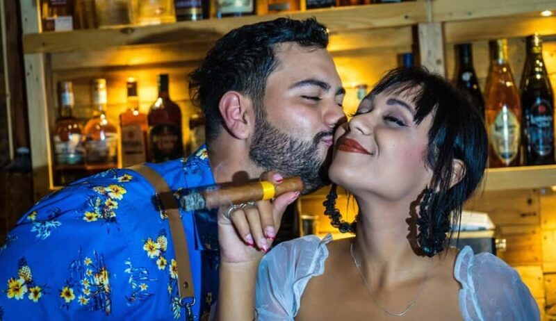 Cancun: Cuban Cigar and Rum Tasting Experience - Key Points