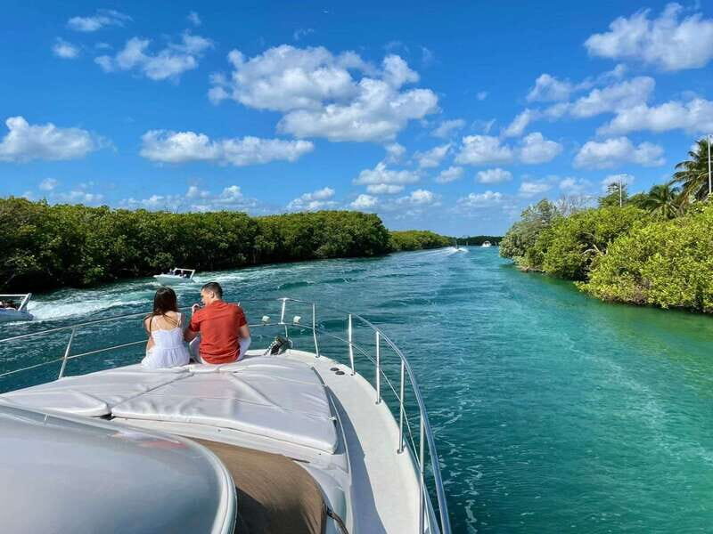 Cancun: Exclusive Sea Ray Express Bridge for 14 people - Practical Tips for Travelers