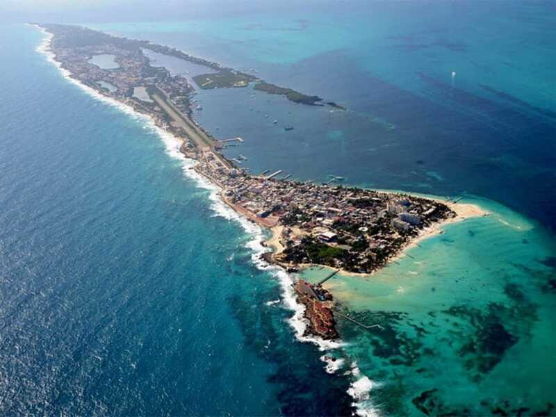 Cancun: Half Day Private Catamaran to Isla Mujeres - The Sum Up