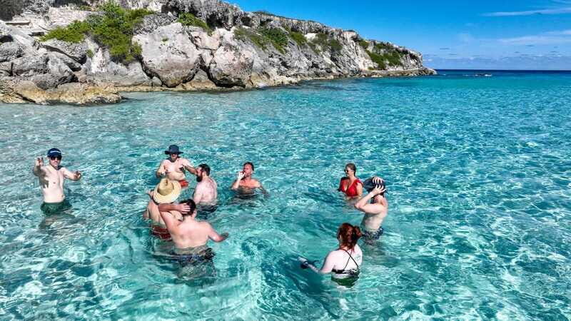 Cancun: Half Day Private Catamaran to Isla Mujeres - FAQ