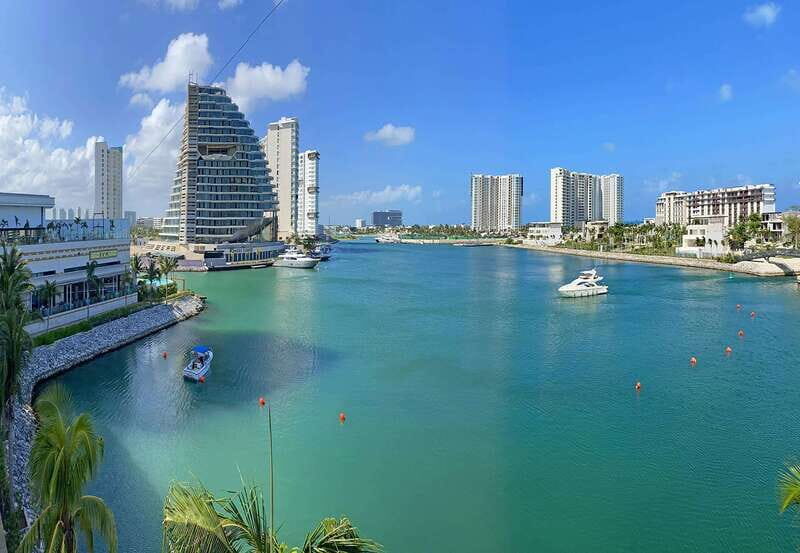 Cancún: Hop-on Hop-off Bus Tour with Submarine Trip - Who Will Love This Tour?
