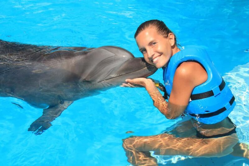 Cancun: Interactive Aquarium Ticket and Swim with Dolphins - Who Should Consider This Experience?